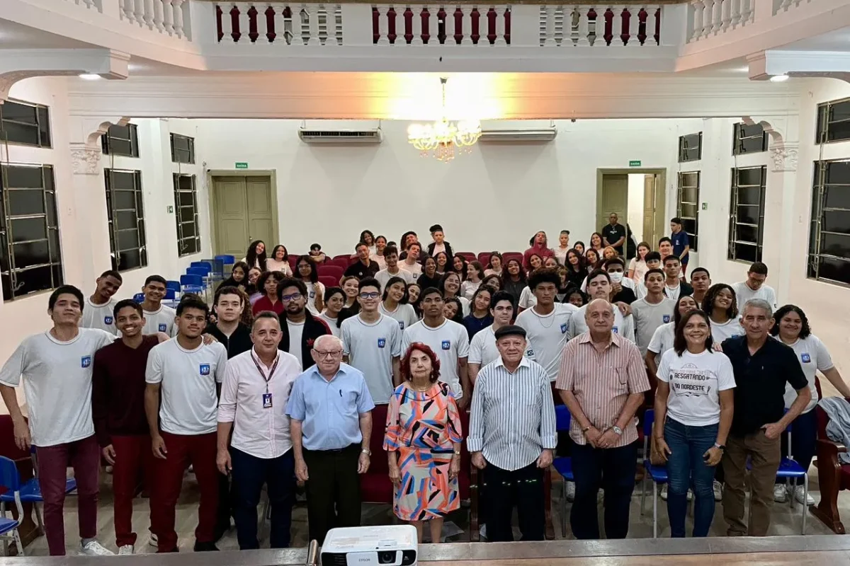 Teresina - Tempo e Memória projetado no Liceu Piauiense